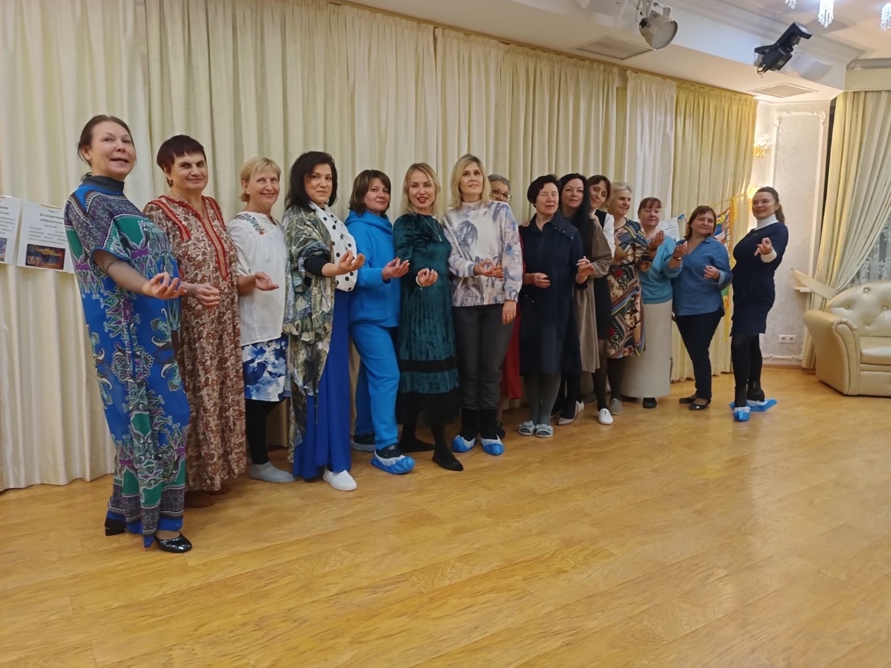 Tara Dances in Russia | Tara Dhatu